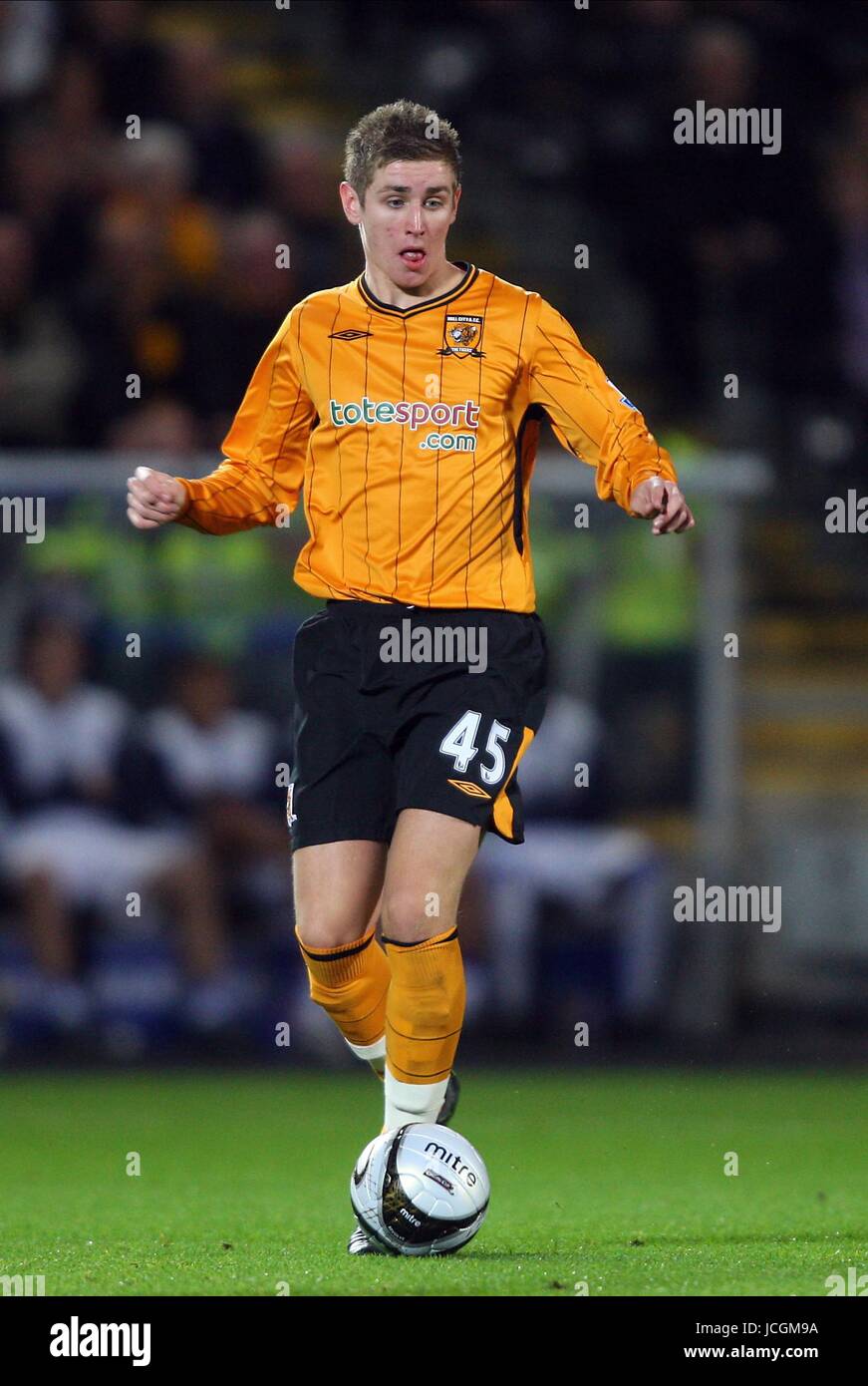 TOM CAIRNEY HULL CITY FC HULL CITY V EVERTON KC STADIUM, HULL, ENGLAND ...