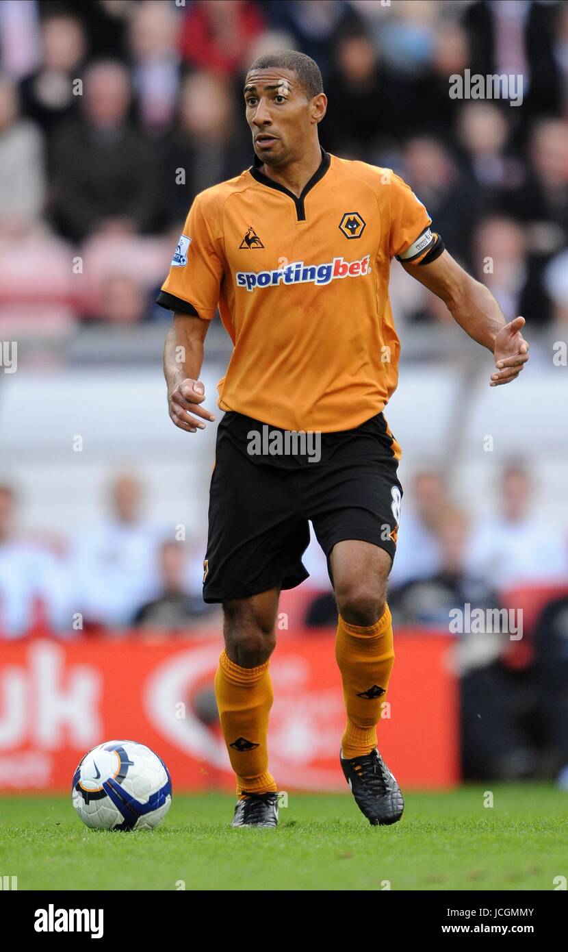 Wolverhampton wanderers player karl henry hi-res stock photography and ...