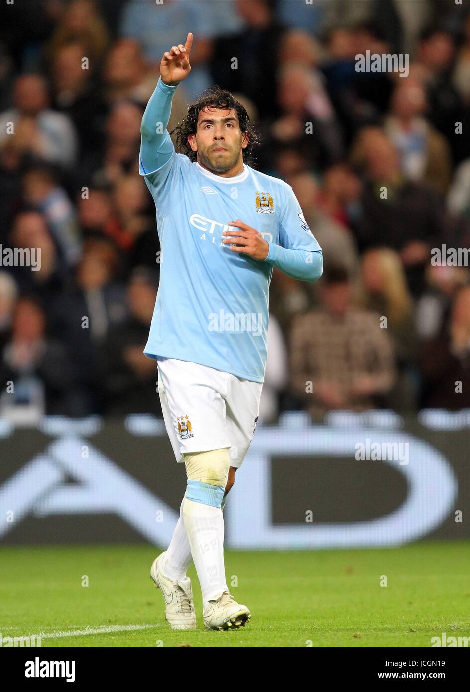 Carlos tevez manchester city 2009 hi-res stock photography and images ...