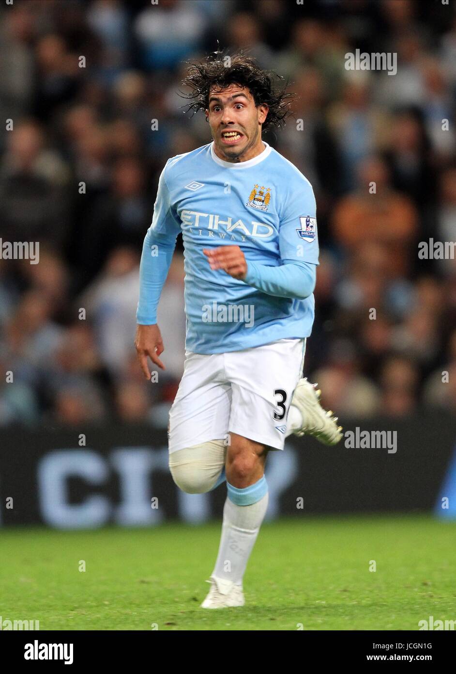 Carlos tevez manchester city 2009 hi-res stock photography and images ...