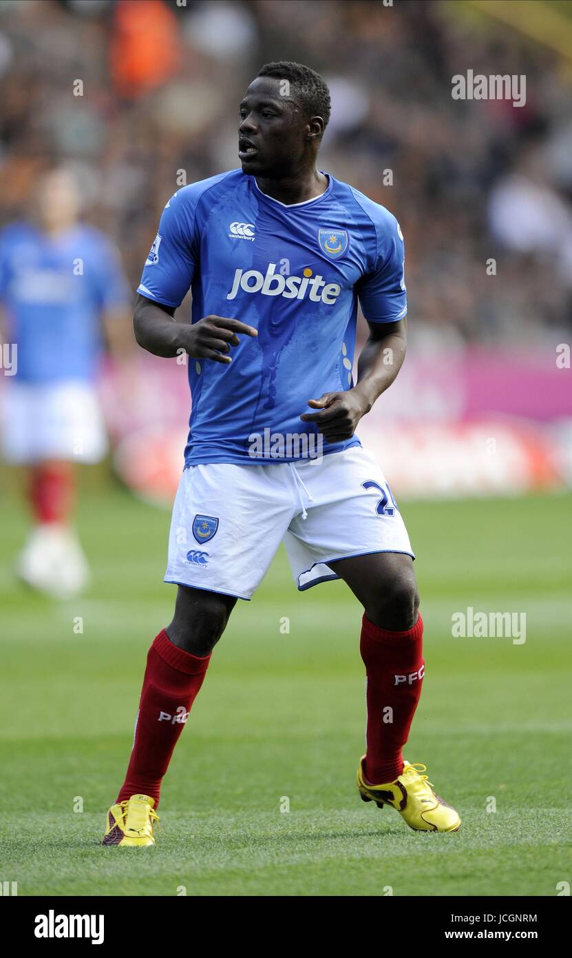 ARUNA DINDANE PORTSMOUTH FC WOLVERHAMPTON WANDERERS V PORTSMOUTH ...