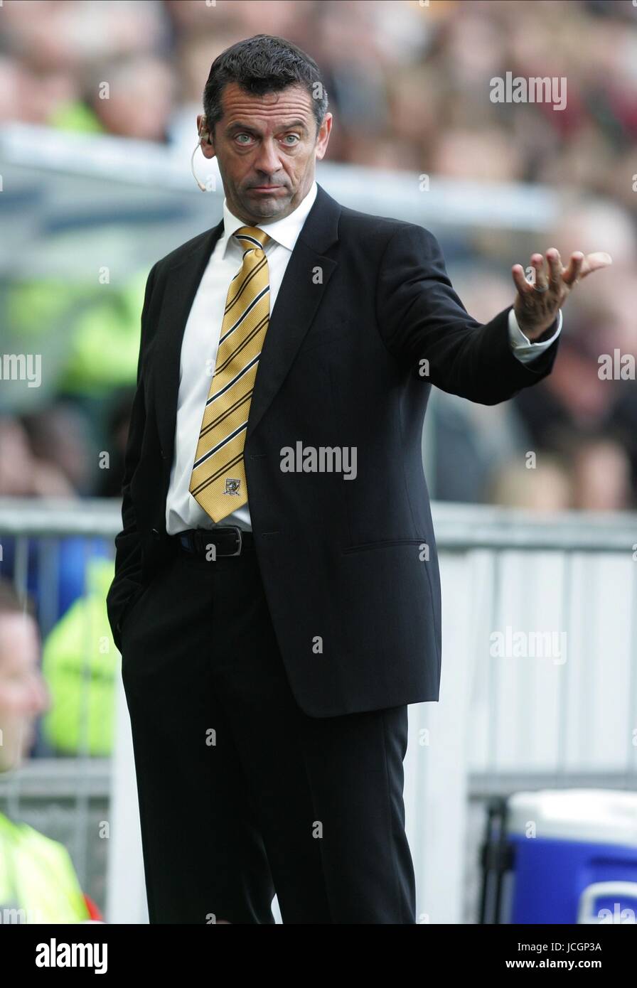 PHIL BROWN HULL CITY FC MANAGER HULL V WIGAN KC STADIUM, HULL, ENGLAND ...