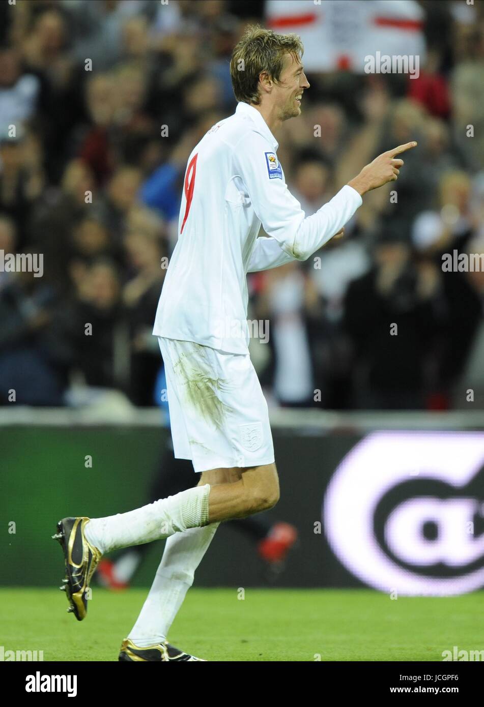 PETER CROUCH CELEBRATES 3RD GOAL ENGLAND ENGLAND V BELARUS, WORLD CUP ...
