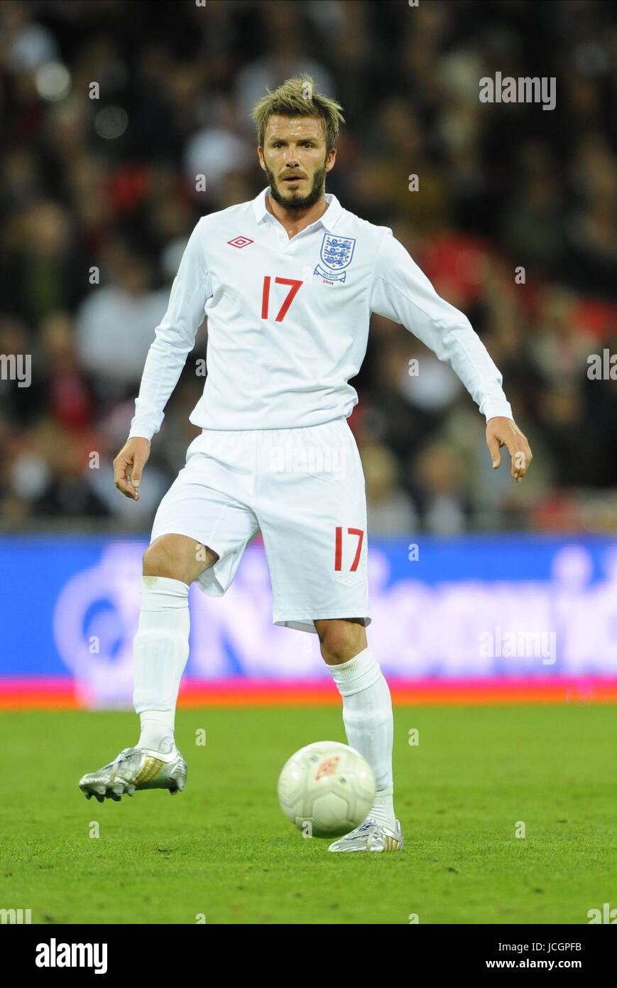 DAVID BECKHAM ENGLAND ENGLAND V BELARUS, WORLD CUP QUALIFYING WEMBLEY ...