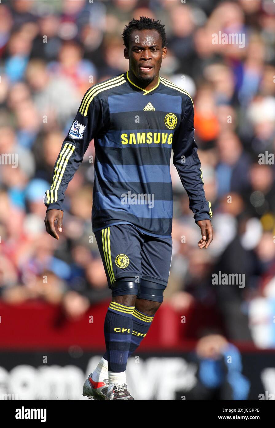 Essien chelsea fc player hi-res stock photography and images - Alamy