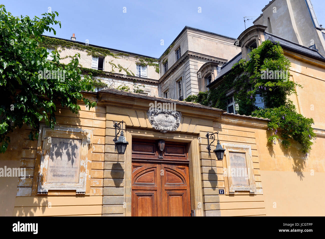 Portal of the hotel de chatillon hi-res stock photography and images ...