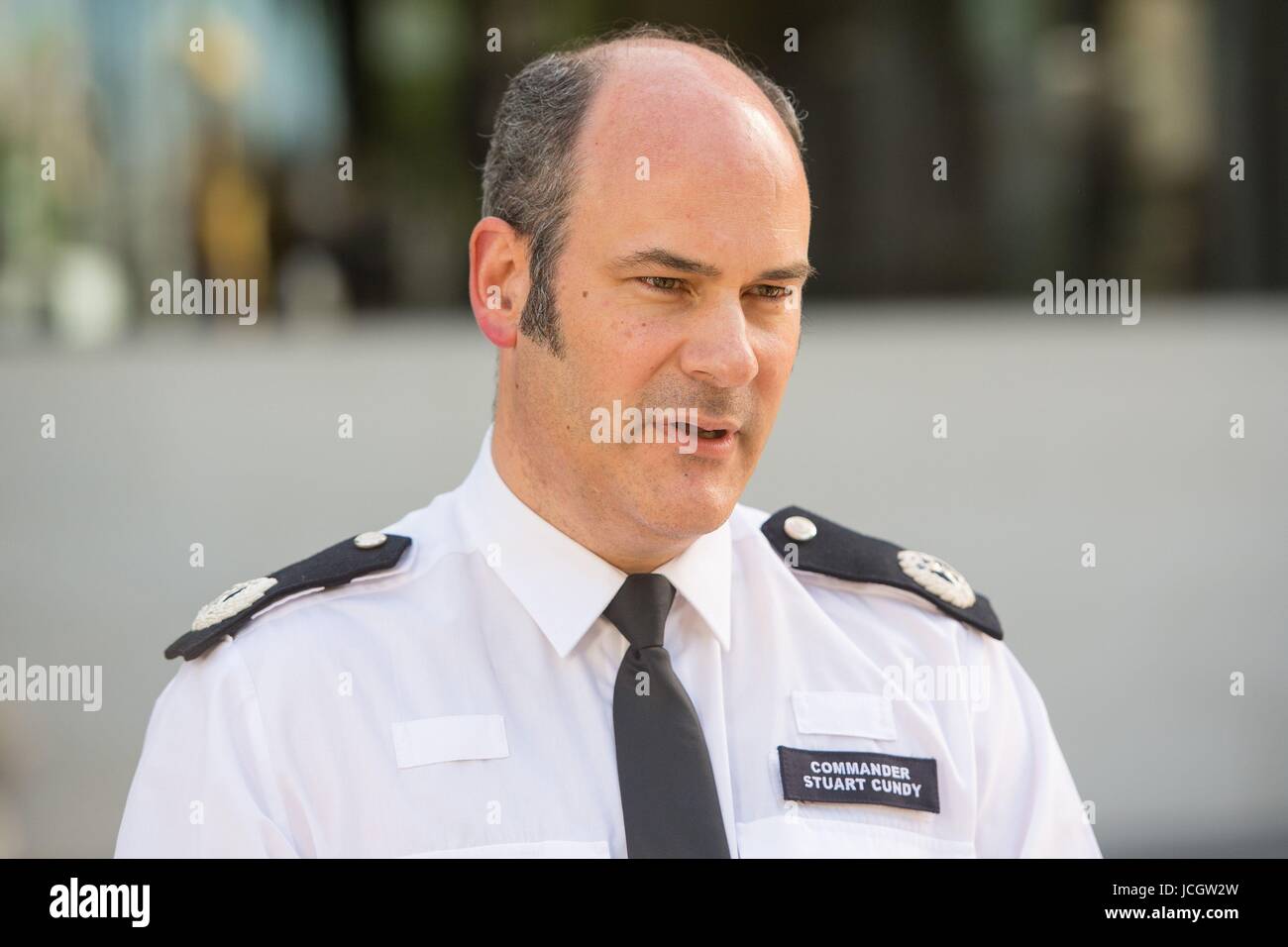 Commander stuart cundy speaks hi-res stock photography and images - Alamy