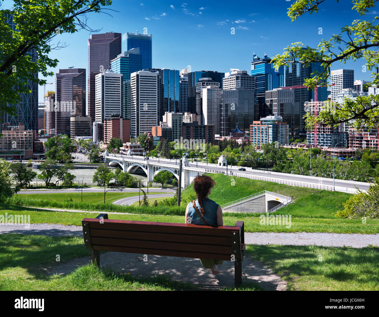 Downtown bench hi-res stock photography and images - Alamy