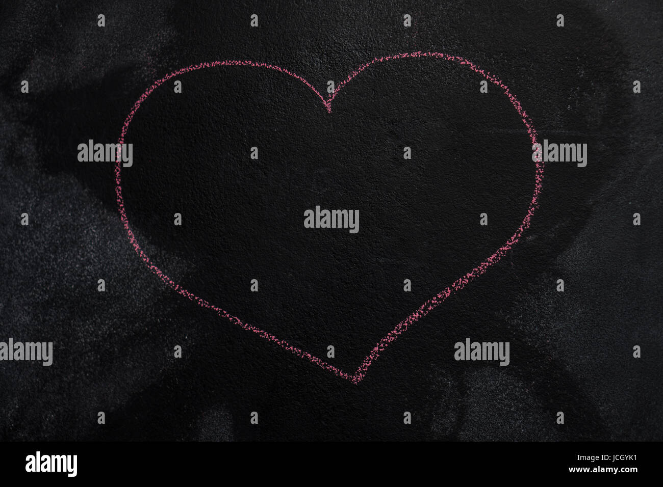 Red empty heart shape drawn with chalk on blackboard Stock Photo - Alamy