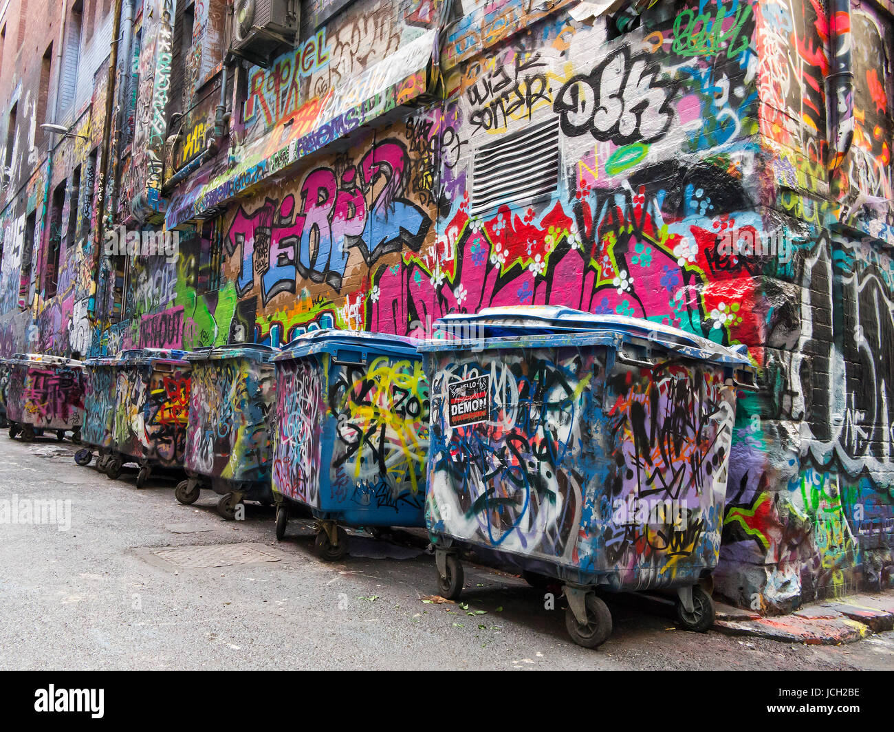Street art by unidentified artist. Melbourne's graffiti management plan ...