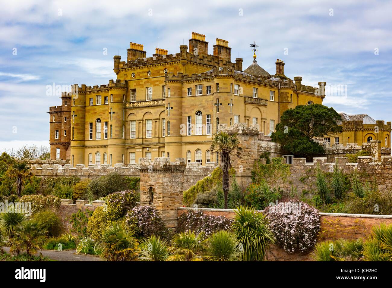 Colour photograph of culzean castle hi-res stock photography and images ...