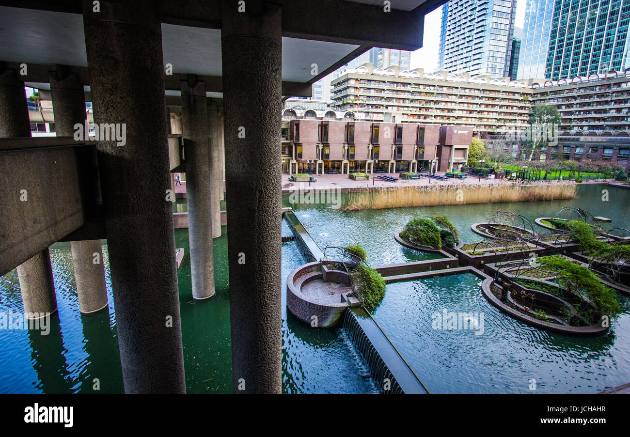 Barbican water garden hi-res stock photography and images - Alamy