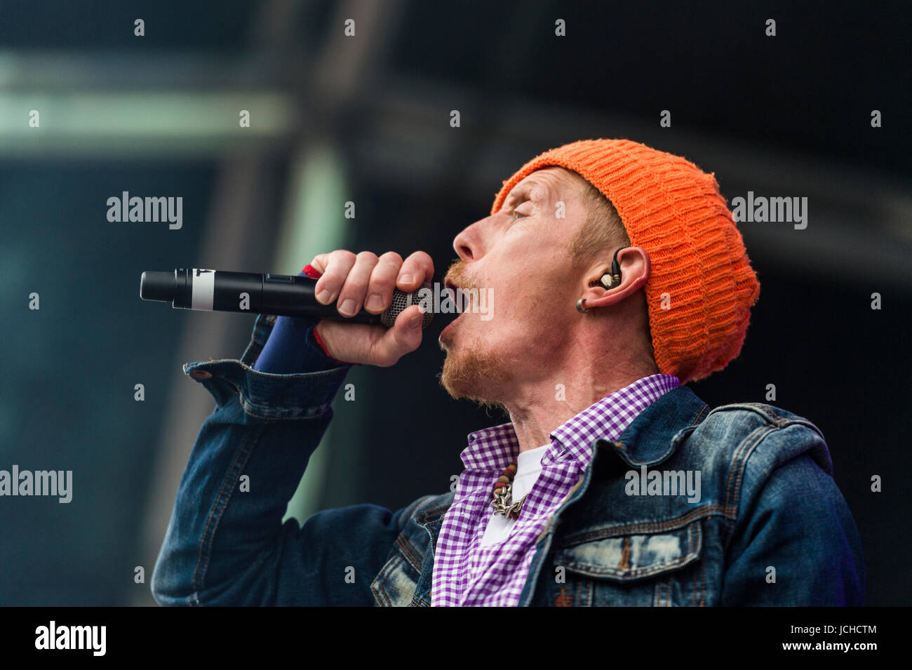 Rob birch stereo mcs hi-res stock photography and images - Alamy