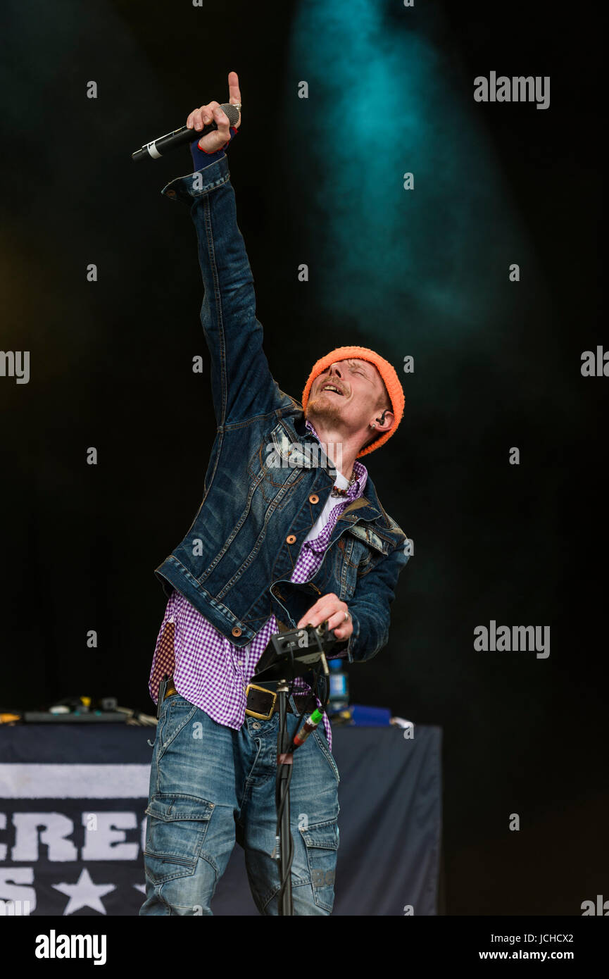 Rob birch stereo mcs hi-res stock photography and images - Alamy