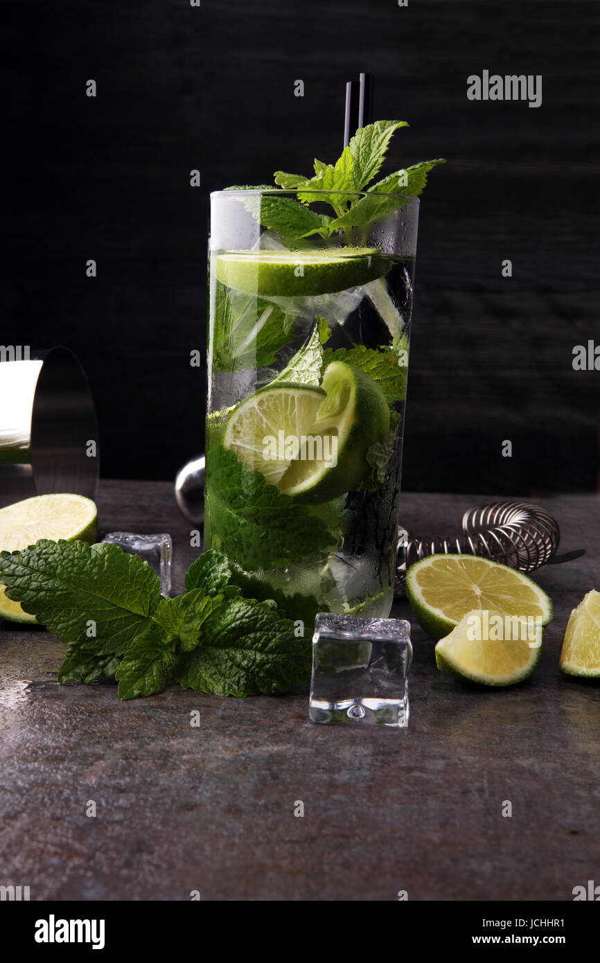 Highball glass hi-res stock photography and images - Alamy