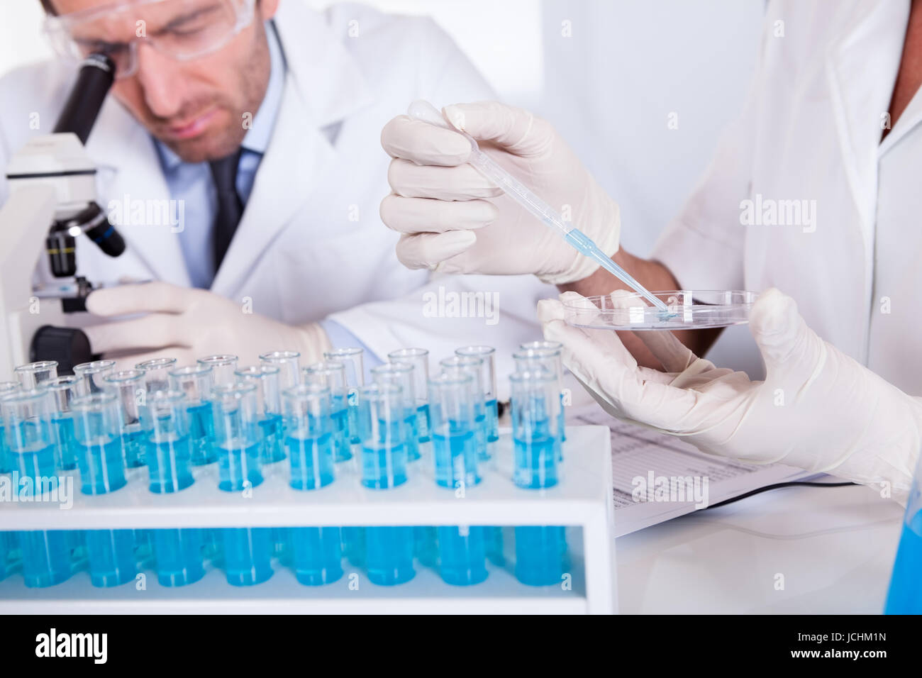 Laboratory technologists hi-res stock photography and images - Alamy