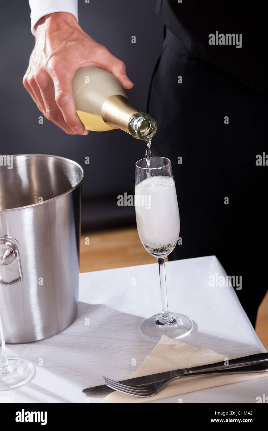 Supper club dining hi-res stock photography and images - Alamy