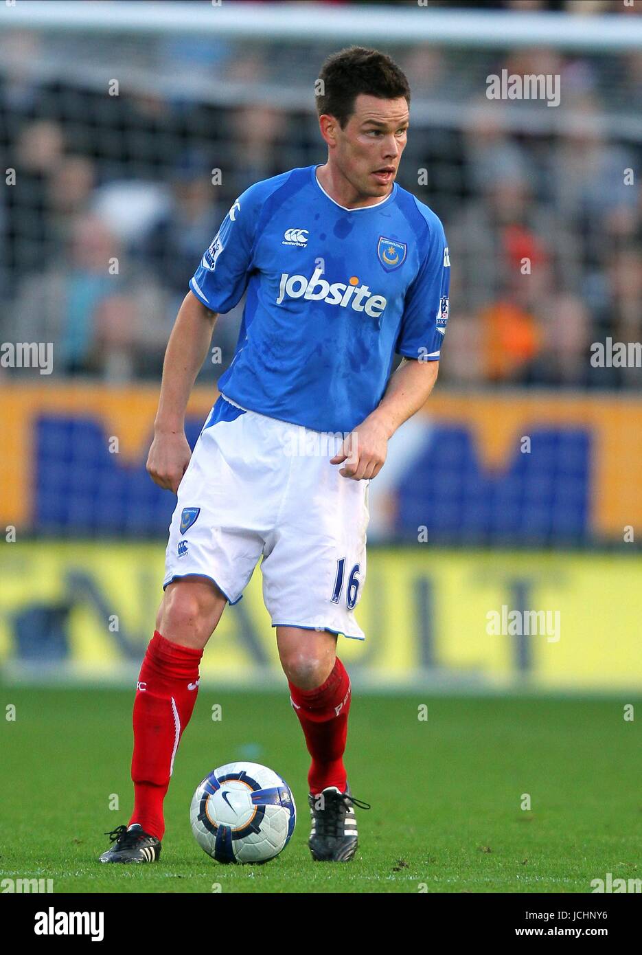 STEPHEN FINNAN PORTSMOUTH FC HULL CITY V PORTSMOUTH KC STADIUM, HULL ...