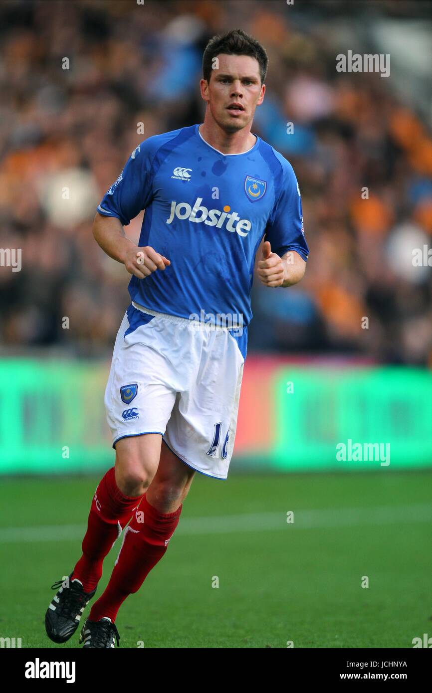 STEPHEN FINNAN PORTSMOUTH FC HULL CITY V PORTSMOUTH KC STADIUM, HULL ...