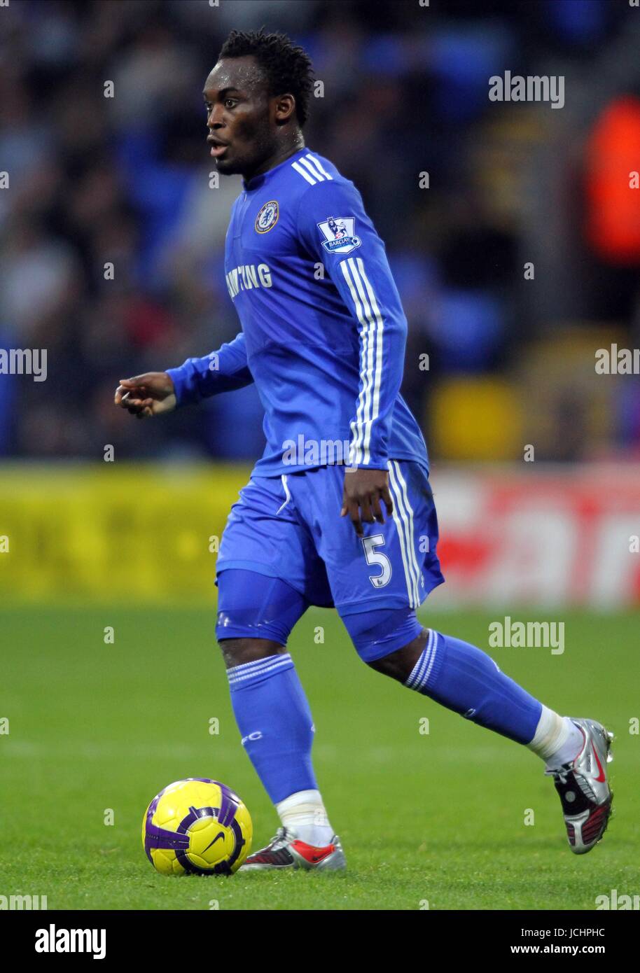 Essien chelsea fc player hi-res stock photography and images - Alamy