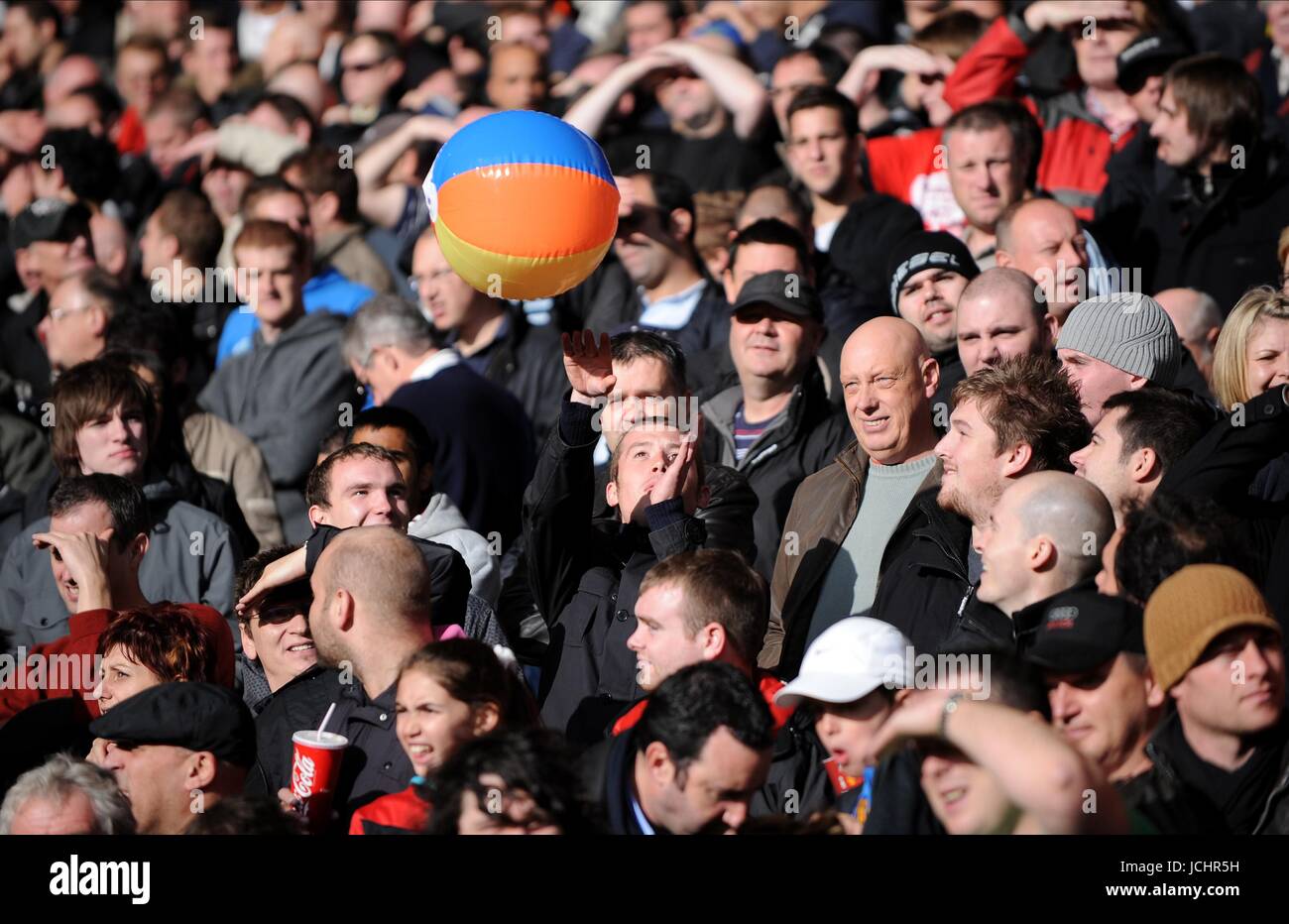 MANCHESTER UNITED FANS WITH BEACH BALL LIVERPOOL V MANCHESTER UNITED FC ...