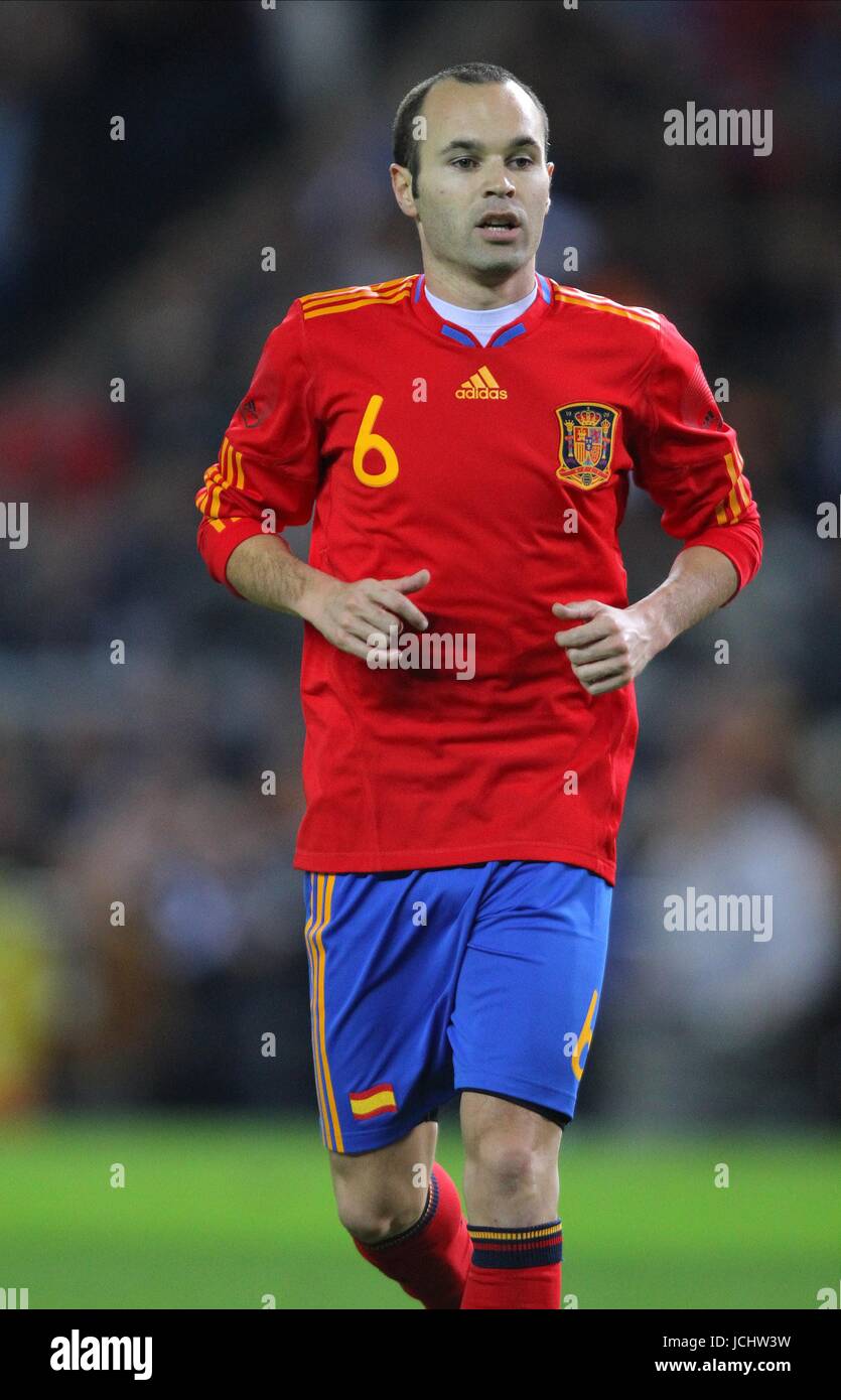Iniesta 2009 hi-res stock photography and images - Alamy