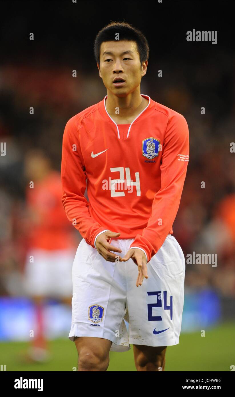 KIM DO HEON KOREA REPUBLIC KOREA REPUBLIC V SERBIA CRAVEN COTTAGE ...