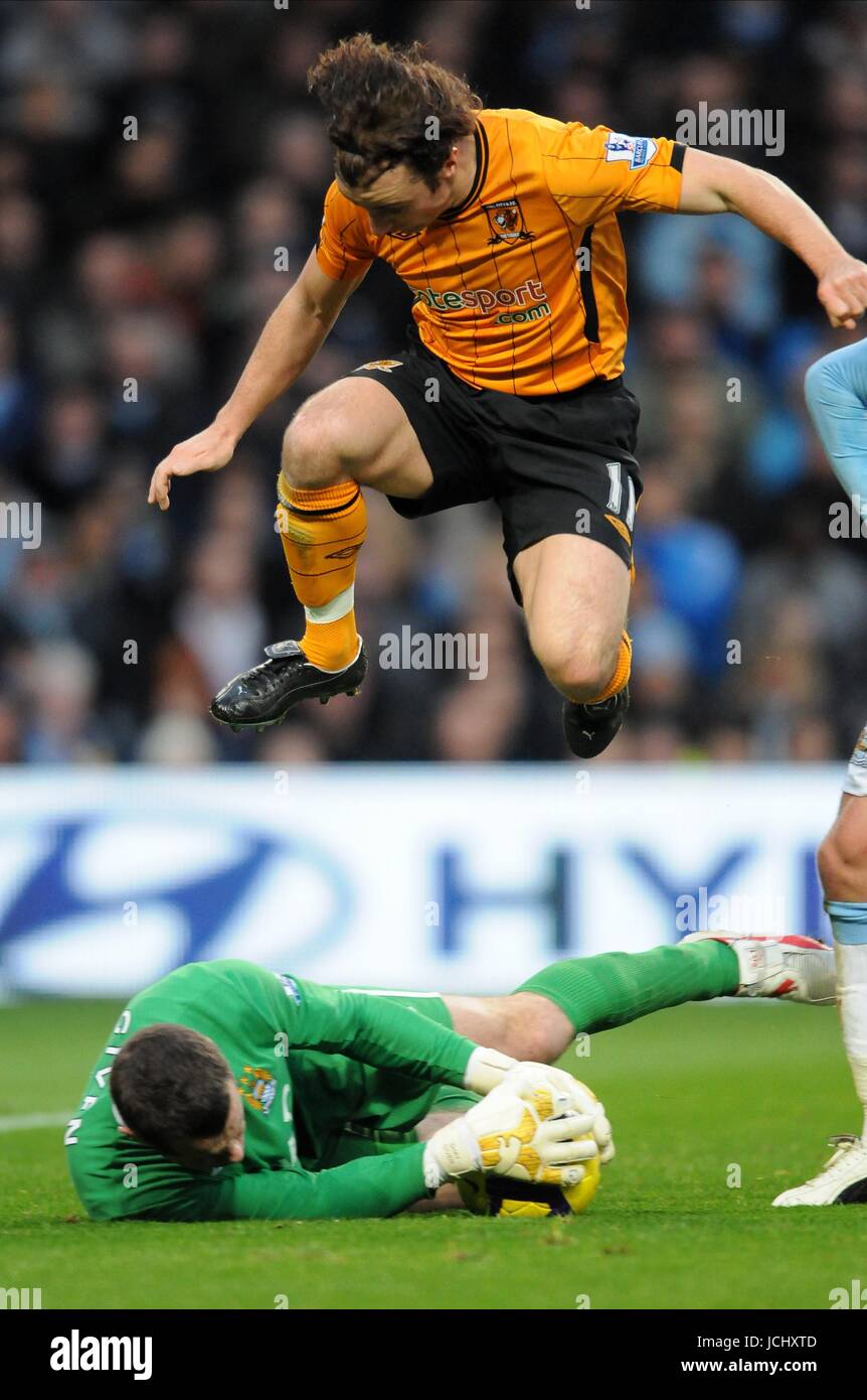 SHAY GIVEN & STEPHEN HUNT MANCHESTER CITY V HULL MANCHESTER CITY V HULL ...