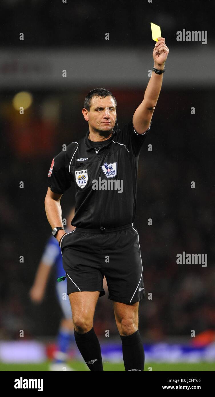 ANDRE MARRINER REFEREE ARSENAL V CHELSEA EMIRATES STADIUM, LONDON ...