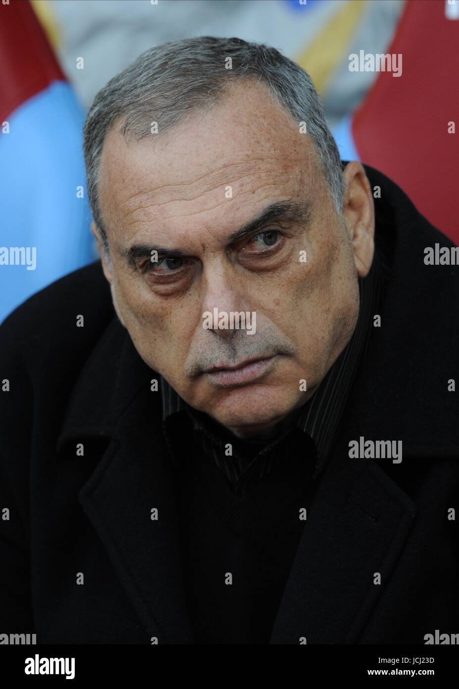 Manager of portsmouth football club hi-res stock photography and images ...