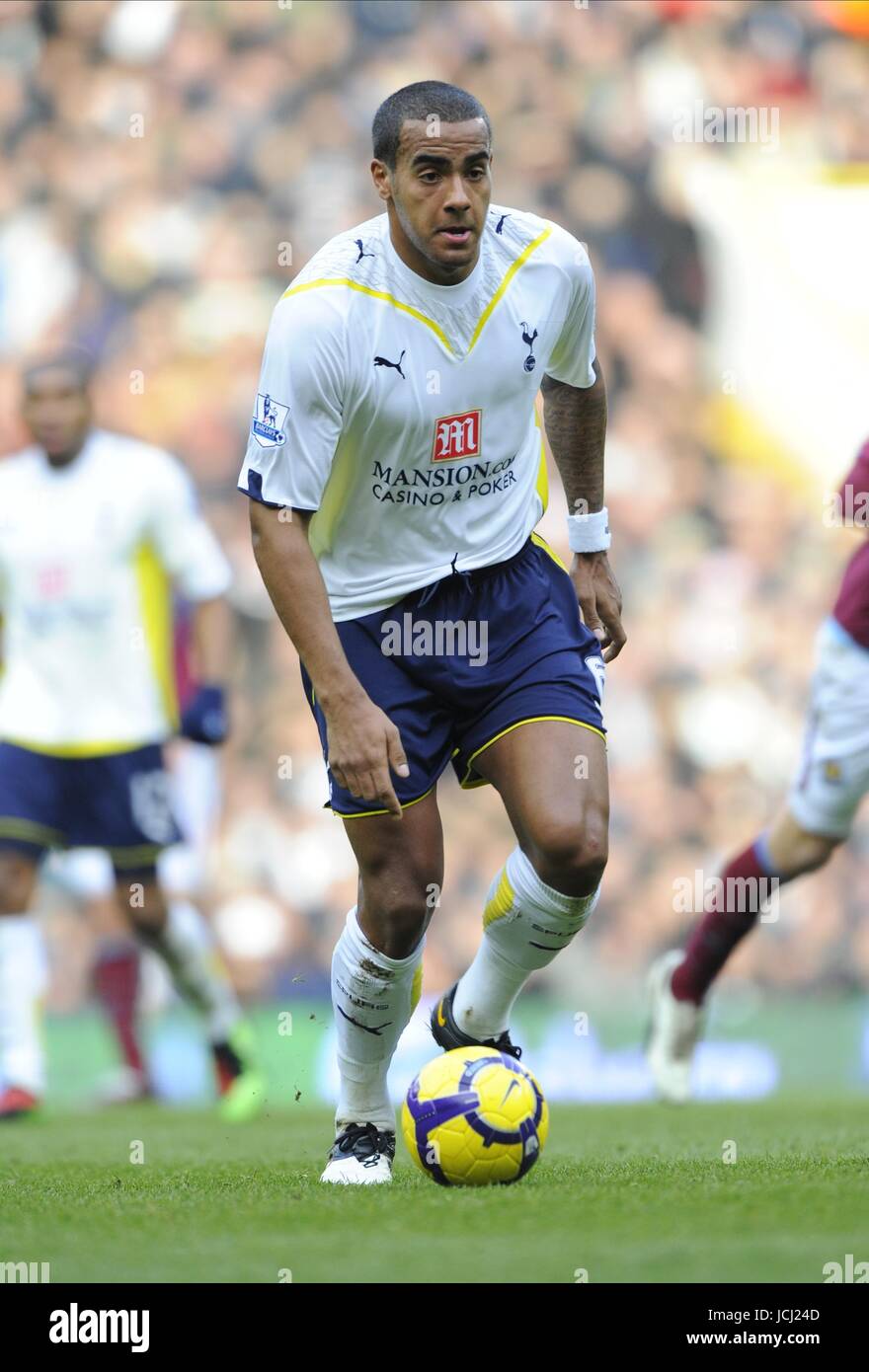 Tom huddlestone spurs hi-res stock photography and images - Alamy