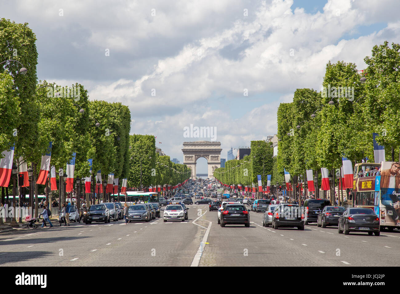 Avenue des Champs Elysees in Paris Stock Photo - Alamy