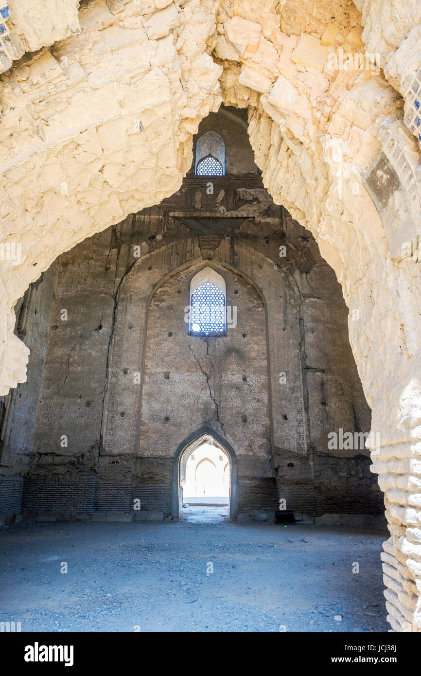 Interior of the ruins of Bibi-Khanym Mosque, Samarkand, Uzbekistan ...