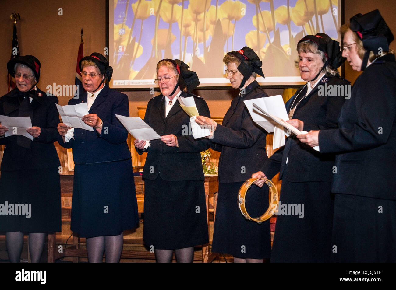 Salvation army church service hi-res stock photography and images - Alamy