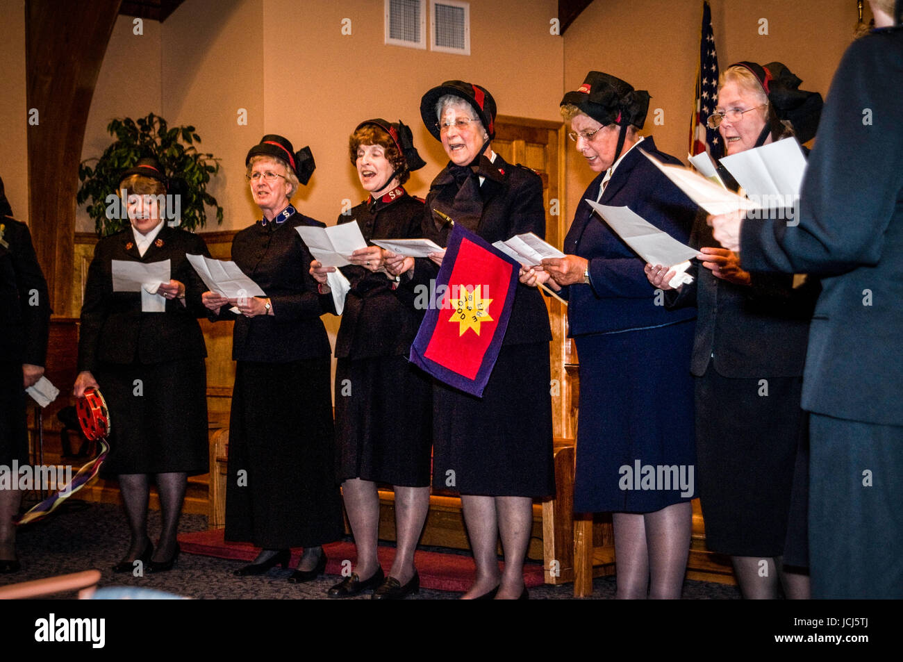 Salvation army church service hi-res stock photography and images - Alamy