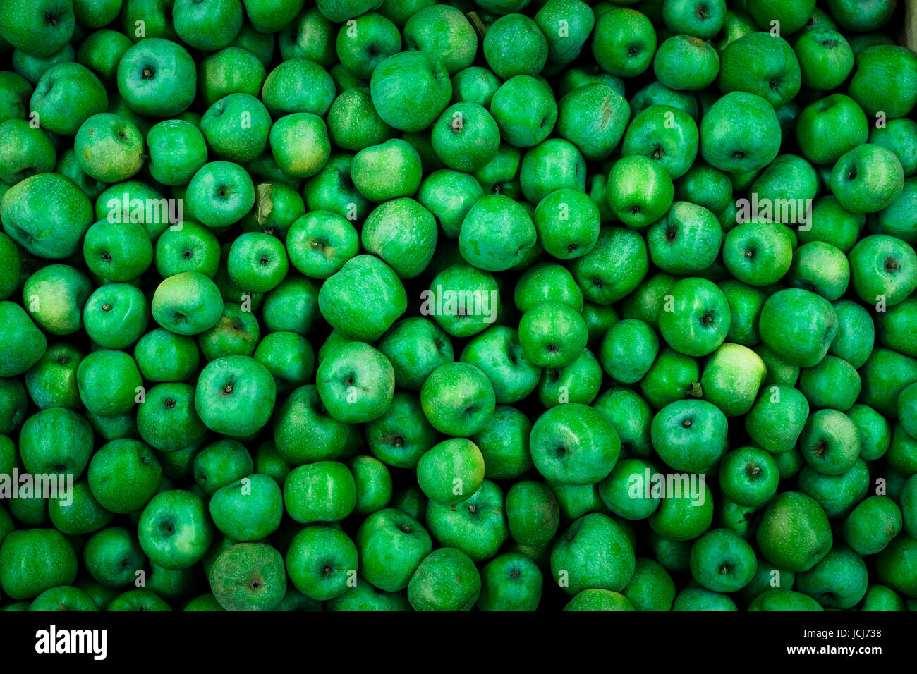 Apple leaflet hi-res stock photography and images - Alamy
