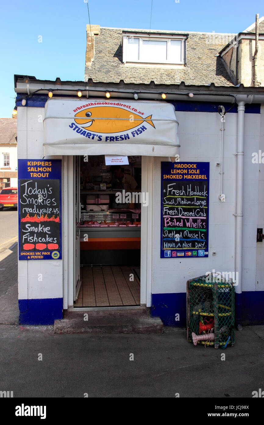 Fish smoking house hi-res stock photography and images - Alamy