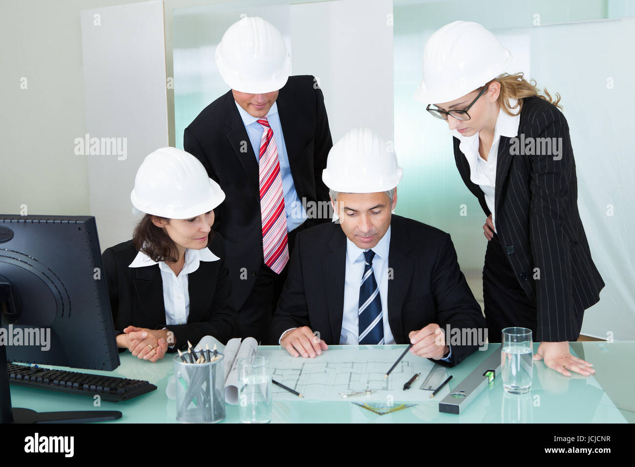 Meeting architects structural engineers hi-res stock photography and ...