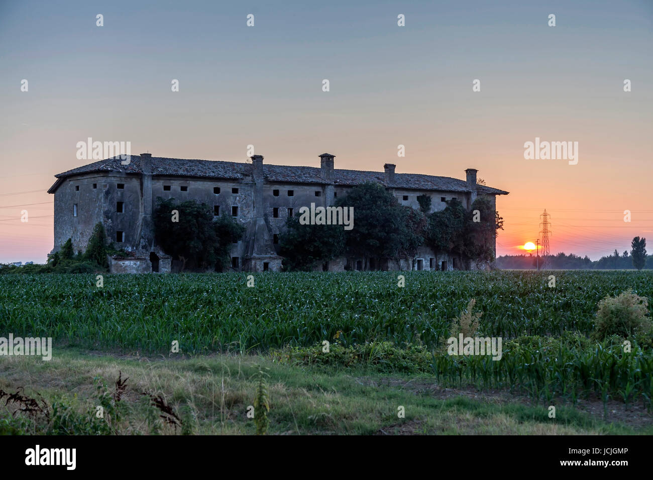 Granary of italy hi-res stock photography and images - Alamy
