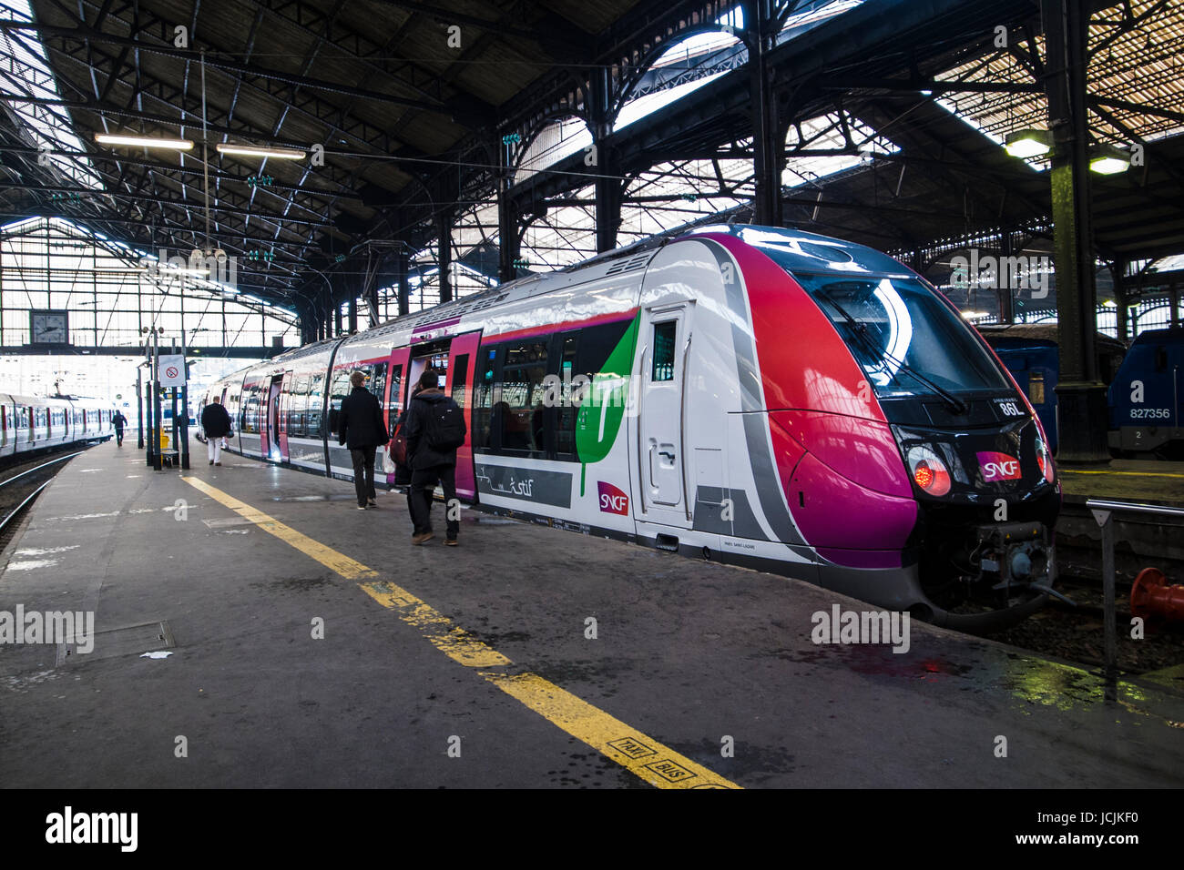 PARIS FRANCE - TRAIN IN PARIS GARE ST LAZARRE - PARIS FRENCH RAILWAY ...