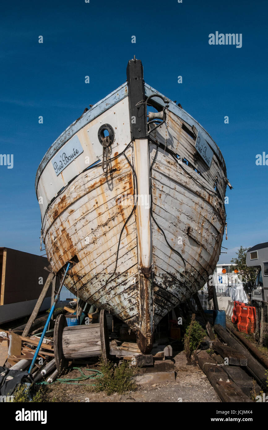 Bateau en restoration hi-res stock photography and images - Alamy