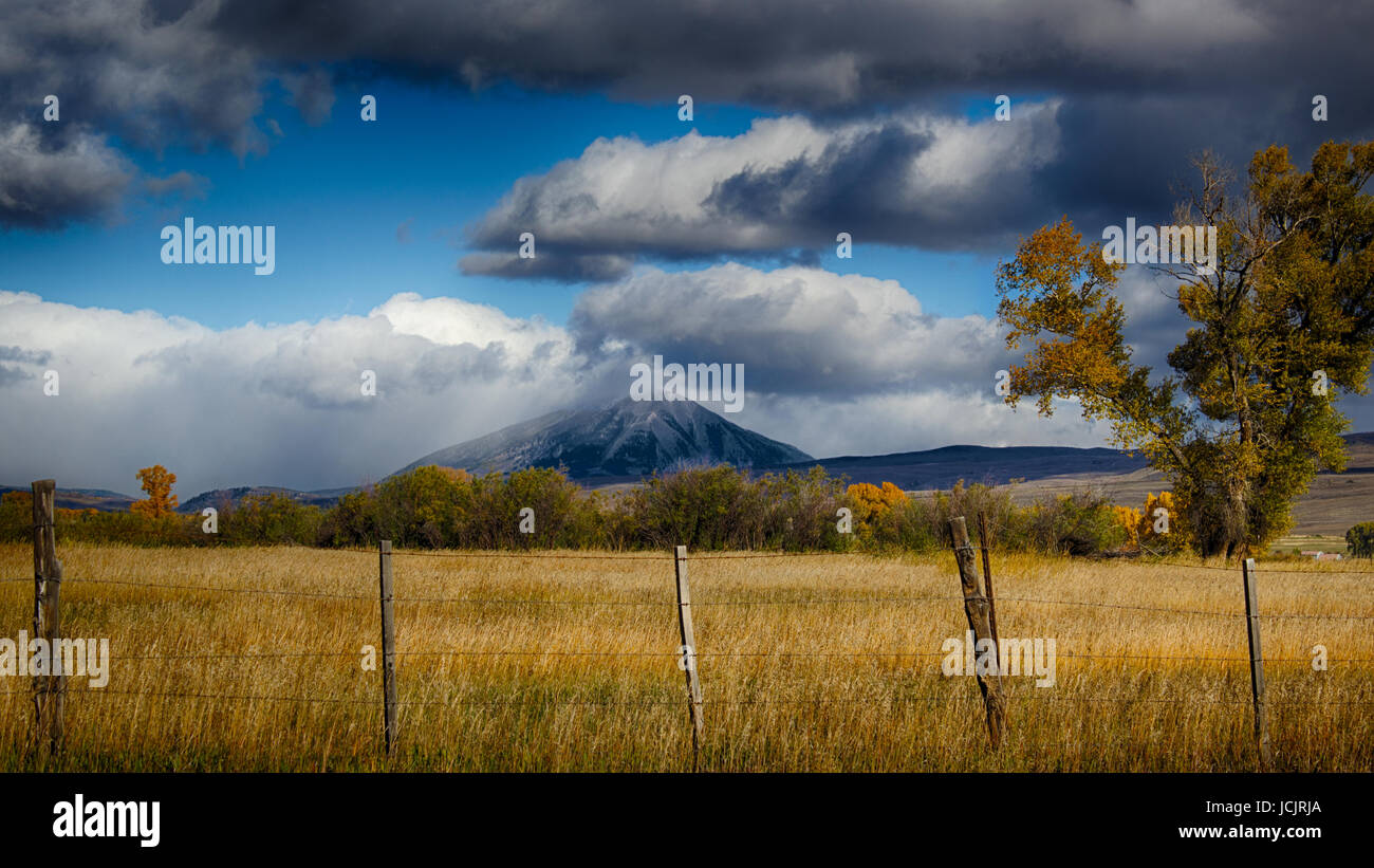 Spectacular singular hi-res stock photography and images - Alamy