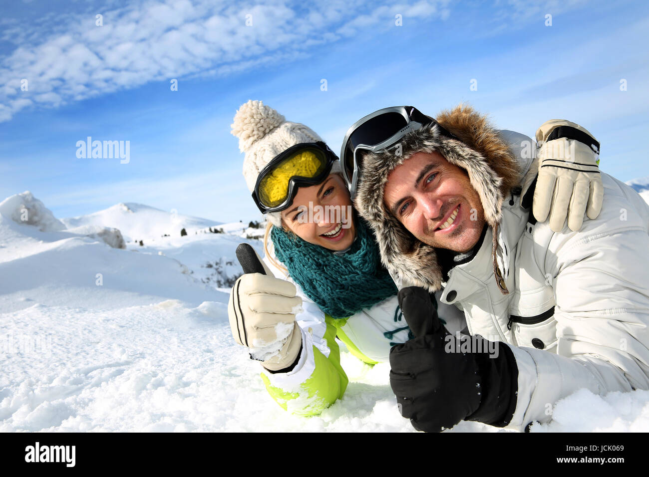 Skiers thumb hi-res stock photography and images - Alamy