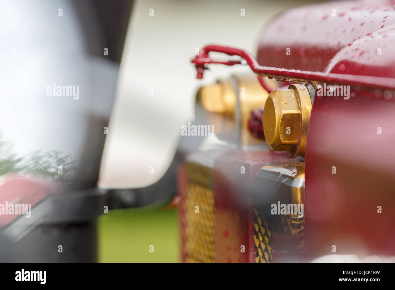Brass radiator hi-res stock photography and images - Alamy