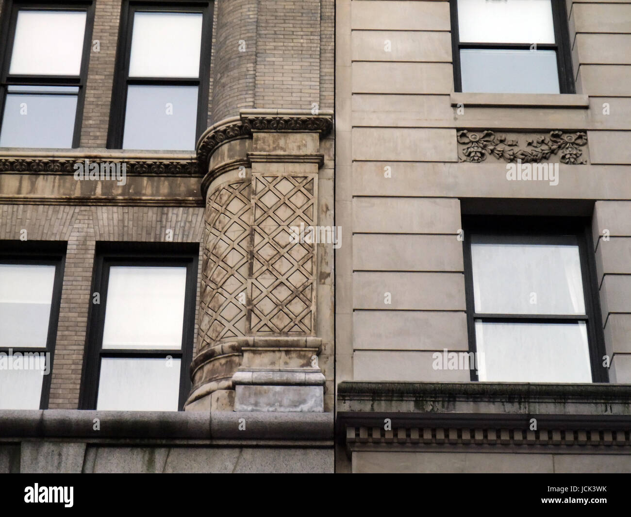 Detailed buildings hi-res stock photography and images - Alamy