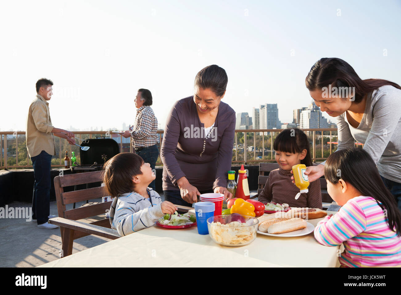 Picture mother seven children hi-res stock photography and images - Alamy