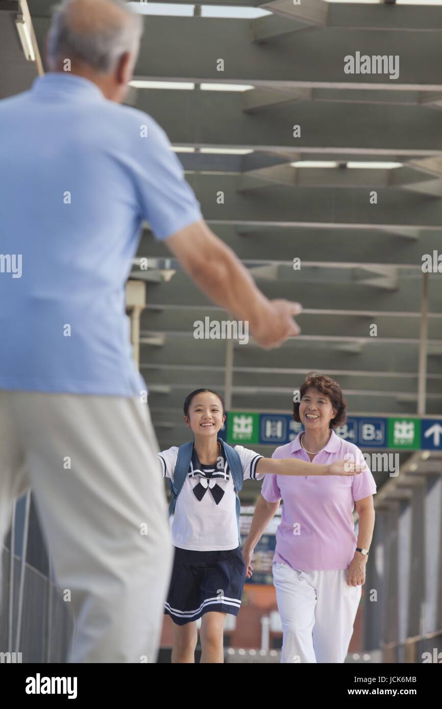 Girl 13 going school hi-res stock photography and images - Alamy