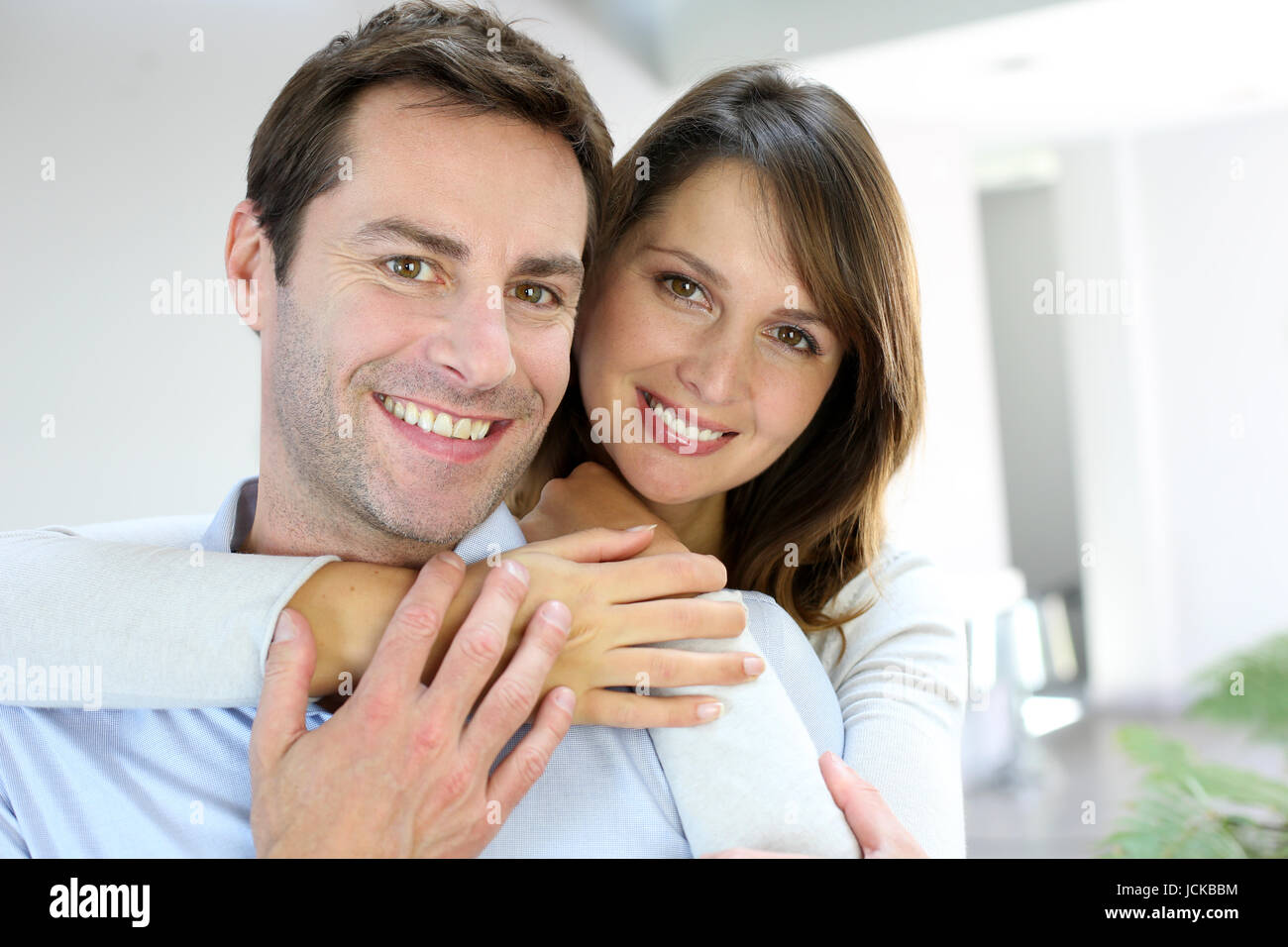 Portrait of married couple at home Stock Photo - Alamy