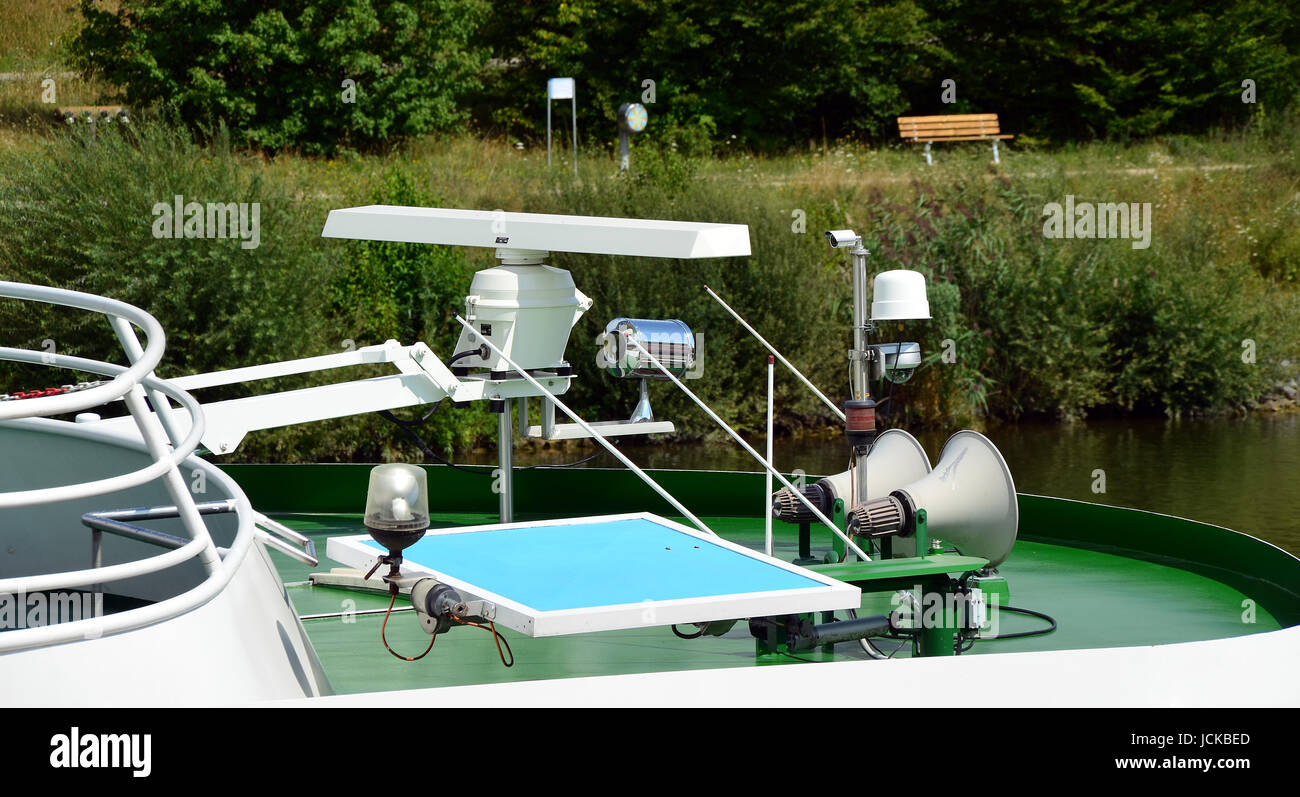 Schiffsinstrumente hi-res stock photography and images - Alamy