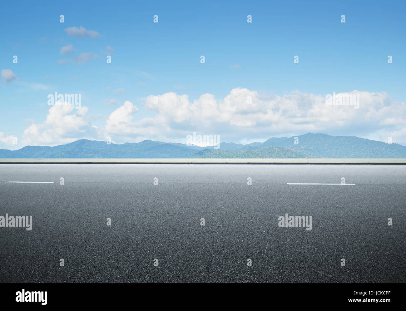 Side view of road hi-res stock photography and images - Alamy